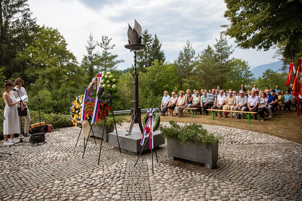 SPOMINSKA SLOVESNOST OB 81. LETNICI STRALJANJA TALCEV NA BISTRIŠKEM KLANCU - dogodki v občini ...